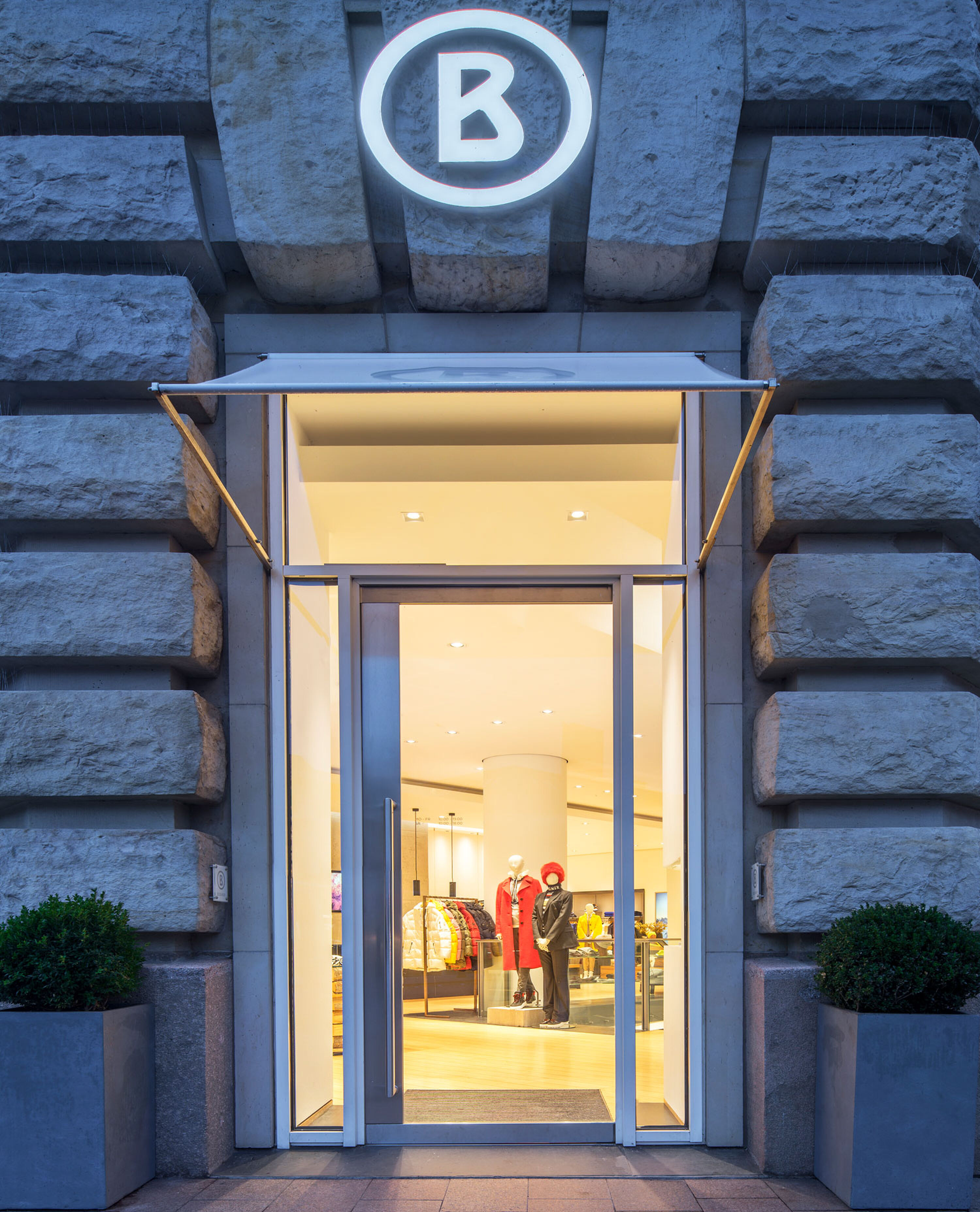 Visit us in one of our BOGNER stores worldwide